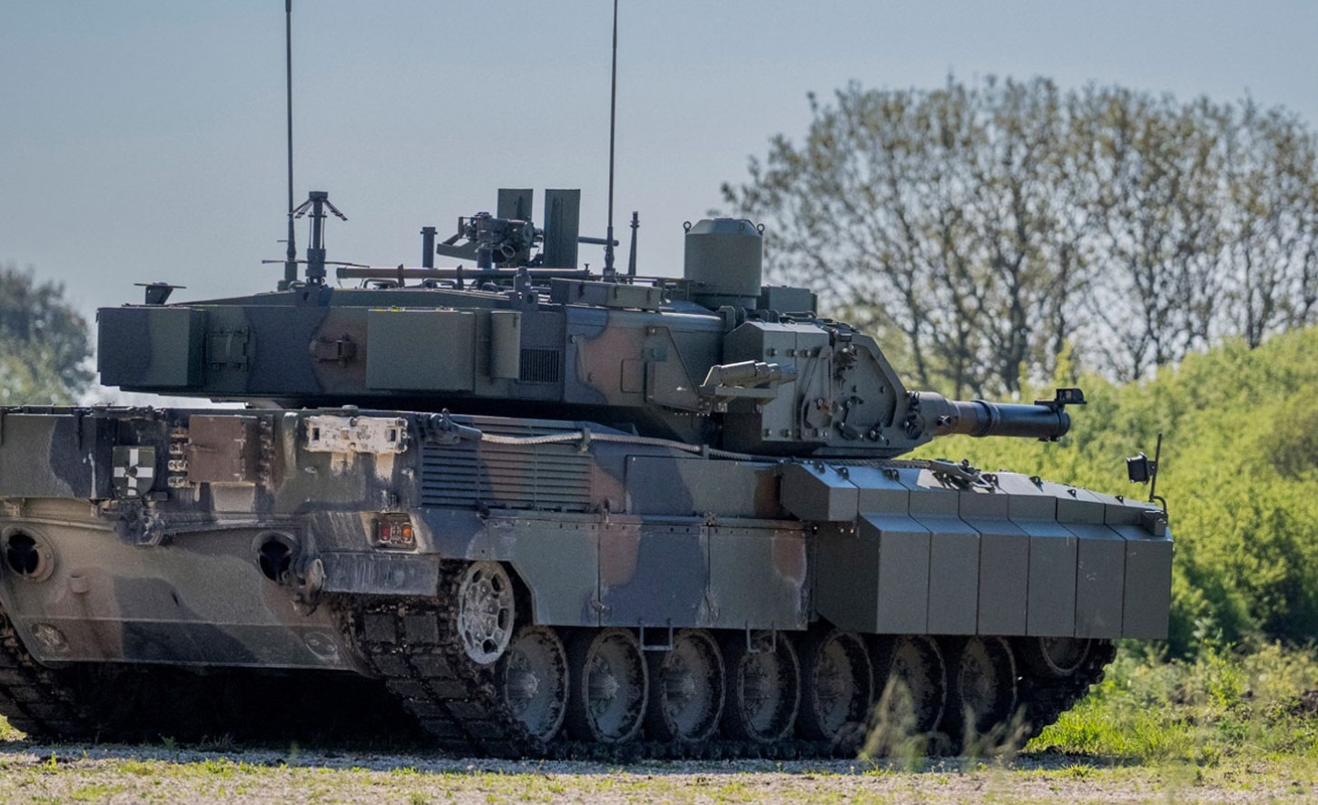 İtalyan Ordusu, yenilenmiş Ariete C2 tanklarını teslim almaya başladı ...