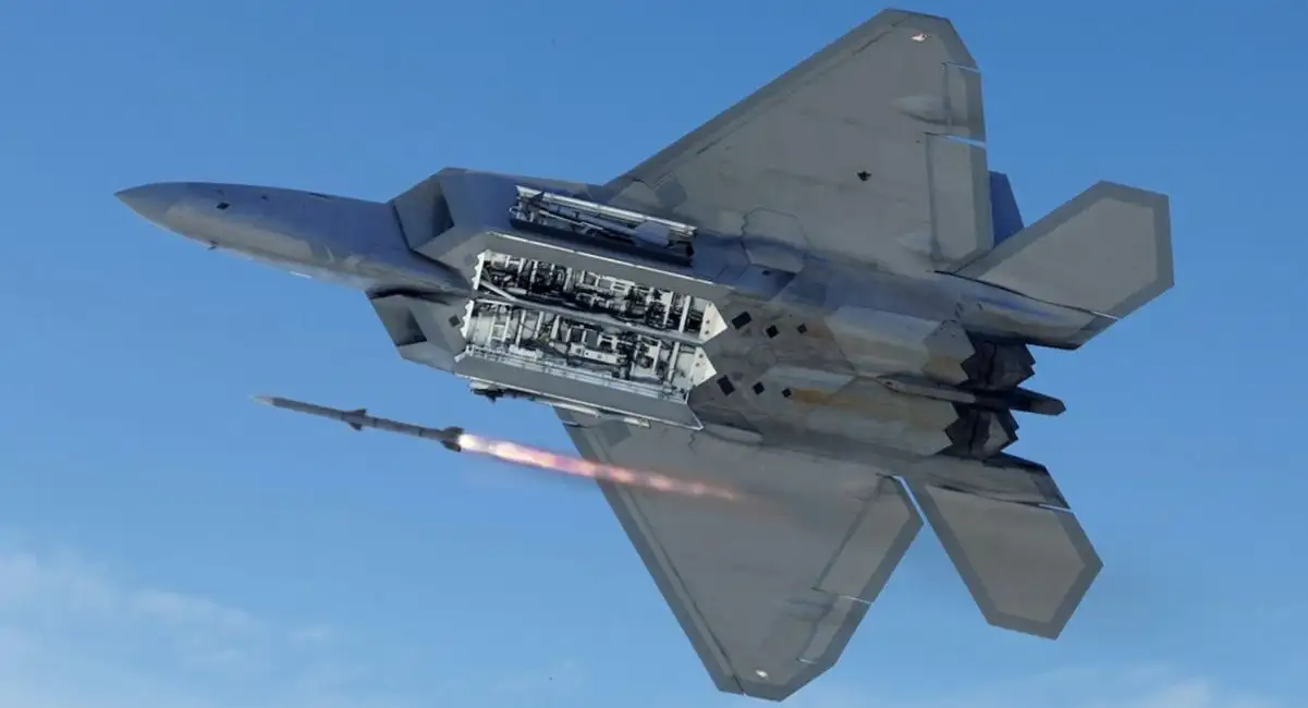 F-22A Raptor, AMRAAM hava-hava füzesiyle menzil rekoru kırdı - M5 Dergi